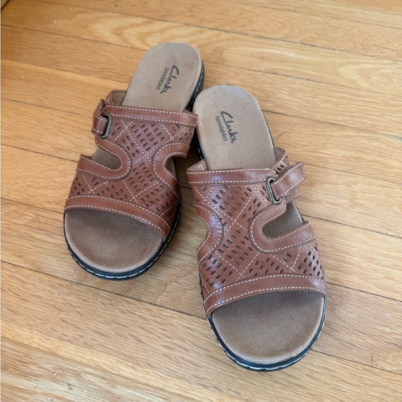 Clarks | Shoes | New Clarks Bendable Leather Sandals Size 9 | Poshmark